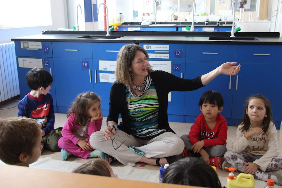 Early Childhood in the Science Lab - Qingdao Amerasia International School